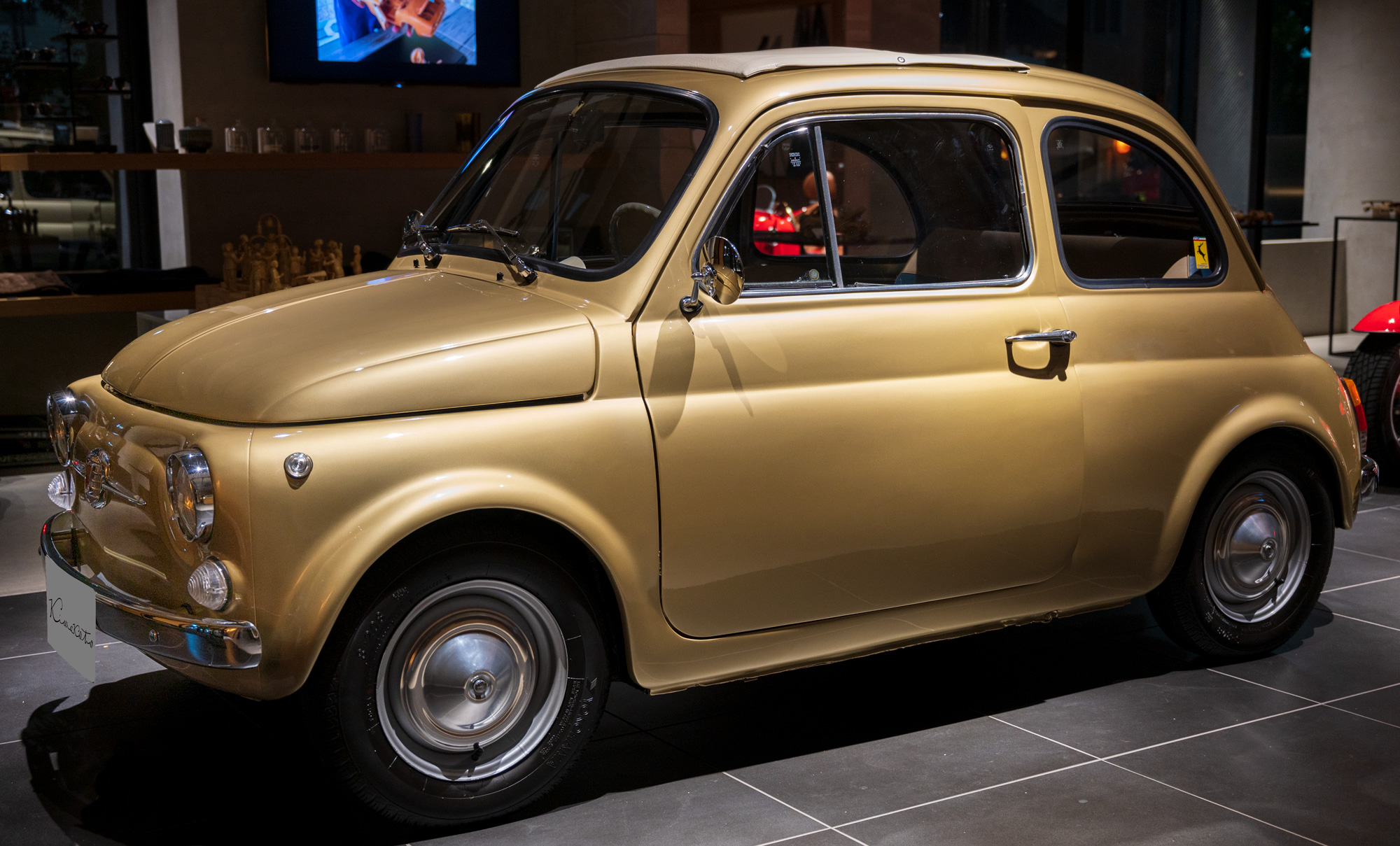 [SHOWROOM] マツシマのスタッフが注目のクルマを探求 Kiwakoto CRAFT-CARサービス FIAT500・ケータハムセブン | FORESIGHT